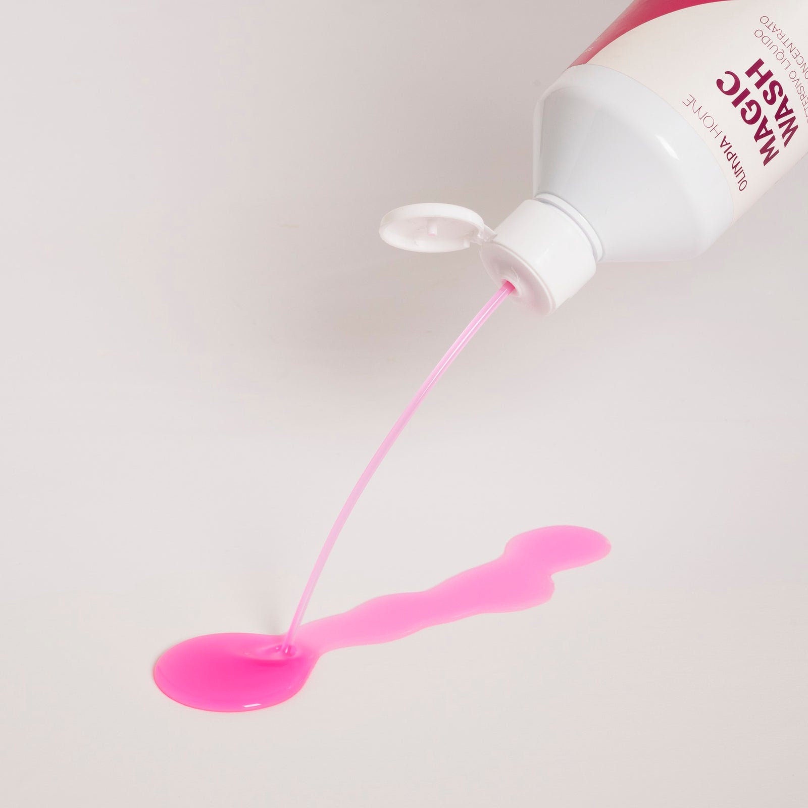 Magic Wash - Il Detersivo Professionale per un Bucato Perfetto